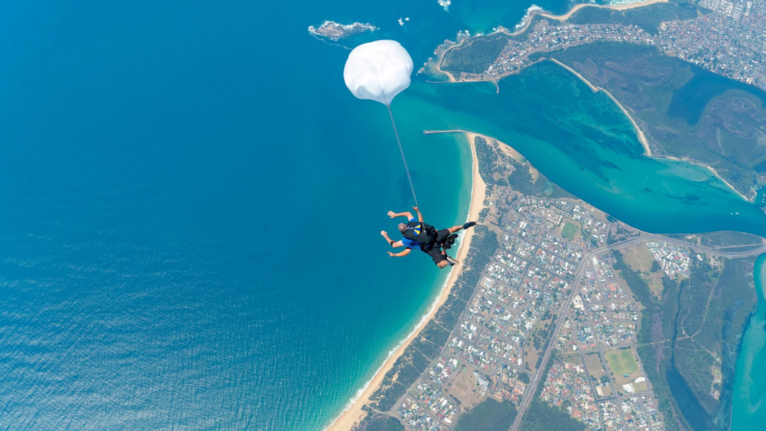Skydive Sydney - Ausventure Travel